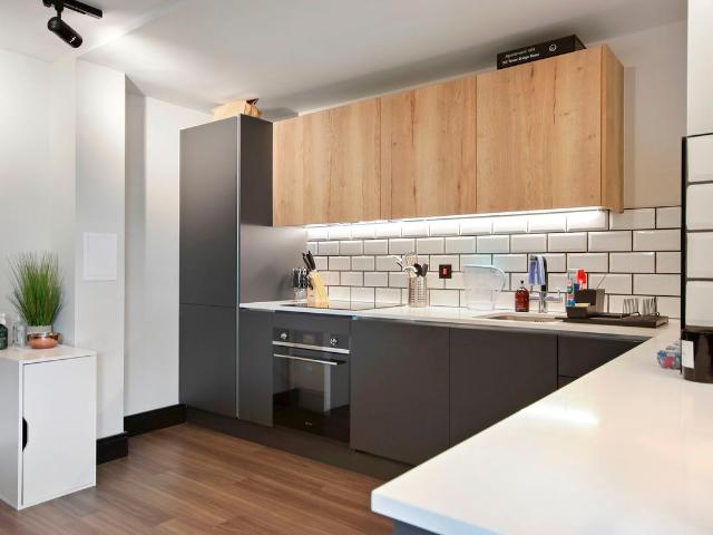 Tower Bridge Road, London SE1, 2 bed flat to rent, £3,445 pcm | PrimeLocation