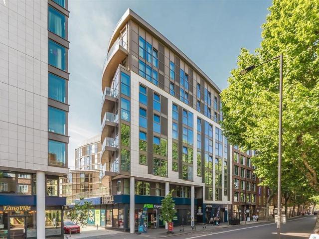 Tower Bridge Road, London SE1 2 bed flat to rent £3,400 pcm £785 pw