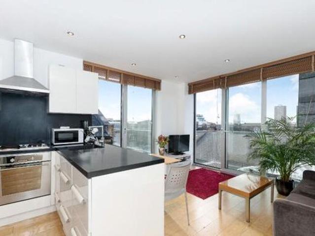 Tower Bridge Road, London, Studio Flat For