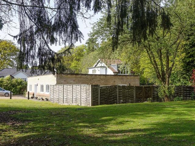 Tower Cottages, Portsmouth Road KT10, 5 bed detached house to rent, £3,683 pcm | PrimeLocation