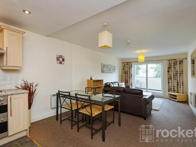 Tower Court, No.1 London Road. 2 bed apartment to rent £1,195 pcm £276 pw