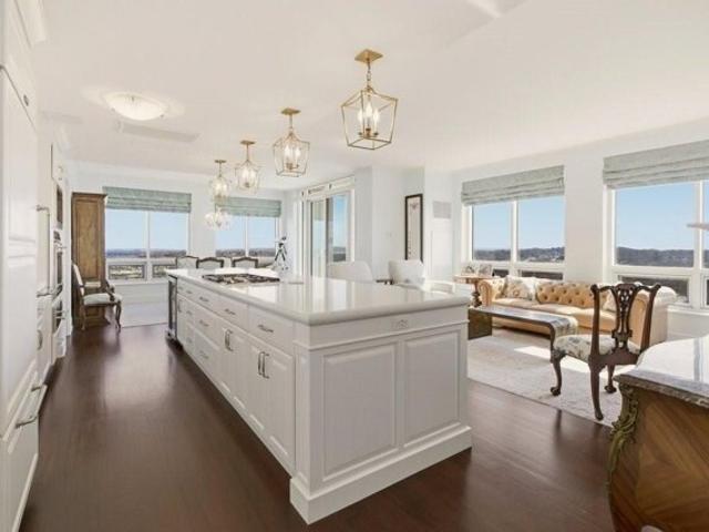Tower Dr Apt,portsmouth, Condo For Sale