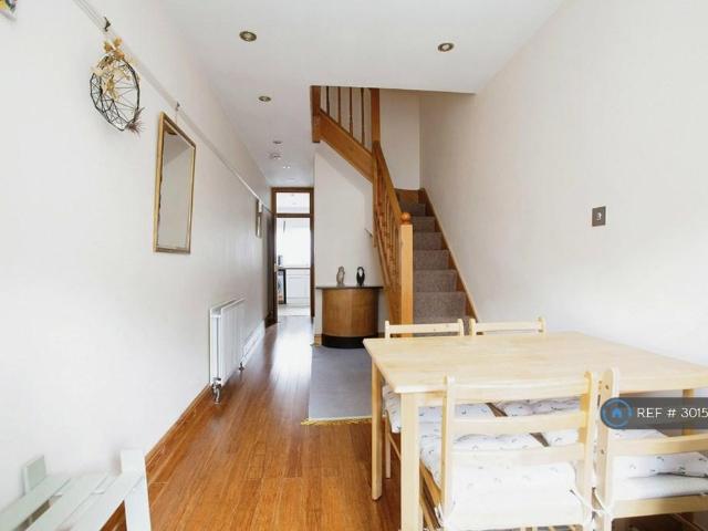 Tower Hamlets Road, London, E17 1 bed maisonette to rent £1,800 pcm £415 pw