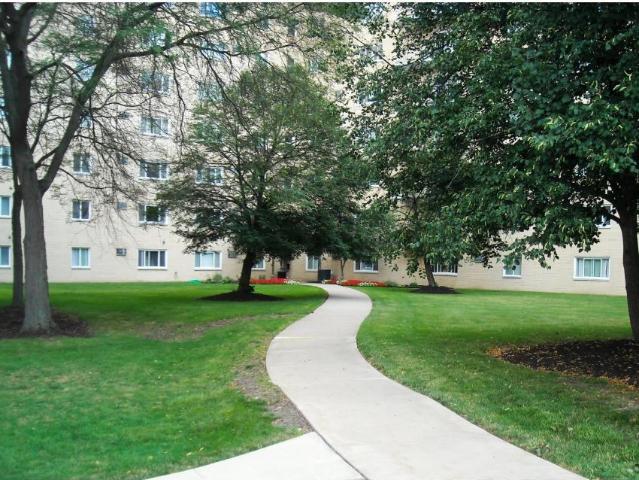 Tower in the Park 2 Bedroom Apartment for Rent at 55 Barrett Rd, Berea, OH 44017 Berea