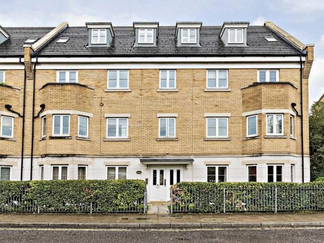 Tower Mill Road, London SE15 2 bed flat to rent £1,850 pcm £427 pw
