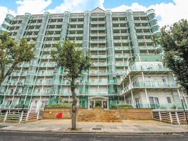 Tower Point, 52 Sydney Road, Enfield. 2 bed apartment to rent £2,300 pcm £531 pw