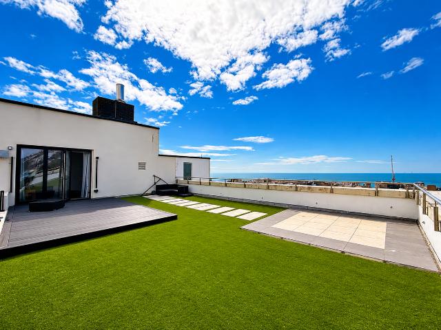 Tower Point, North Road, Brighton BN1, 2 bed flat to rent, £2,750 pcm | PrimeLocation