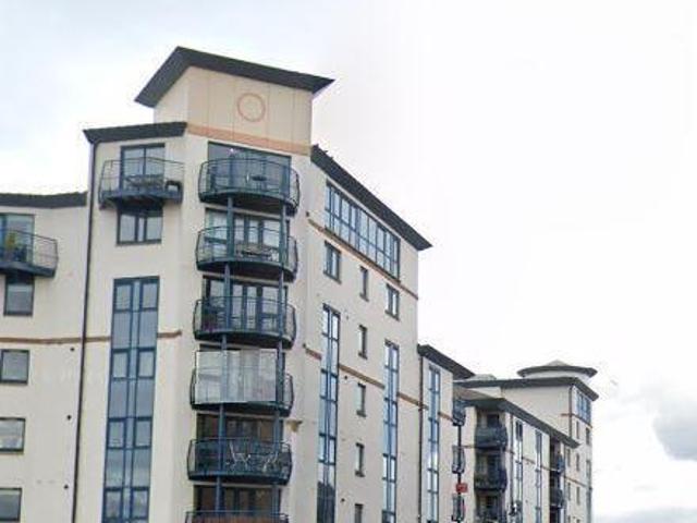 Tower Place, The Shore, 3 Bedroom Flat