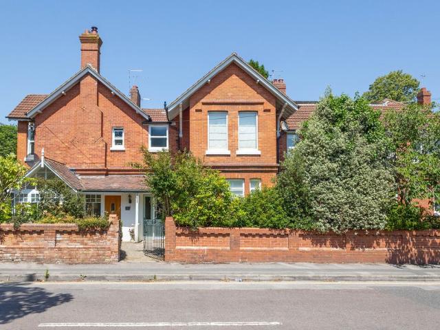 Tower Road, Branksome Park BH13, 3 bed flat to rent, £1,950 pcm | PrimeLocation