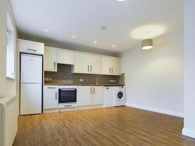 Tower Street, Harrogate, 2 Bedroom Flat