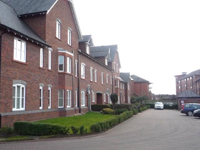 Towergate, Chester, CH1 2 bed flat to rent £1,075 pcm £248 pw