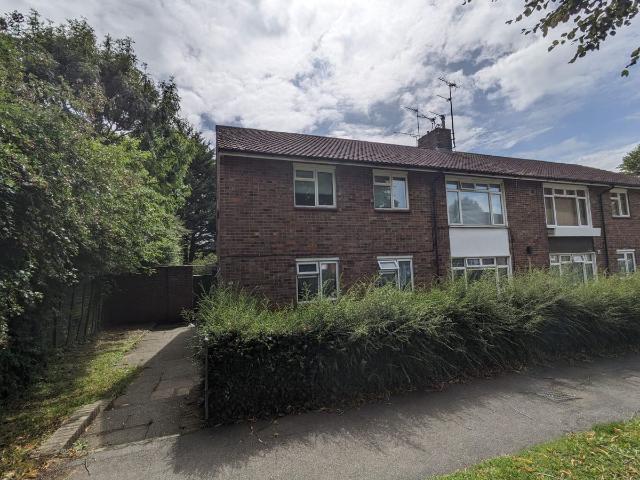 Town Mead, Crawley RH11, 2 bed maisonette to rent, £1,650 pcm | PrimeLocation