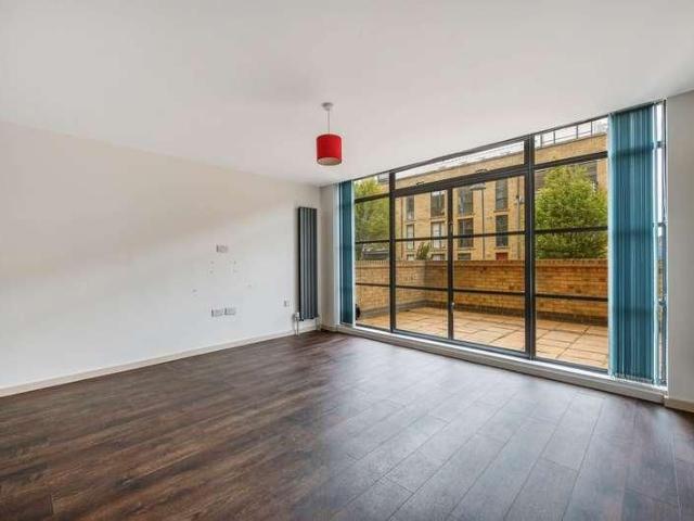 Town Meadow, Brentford, TW8