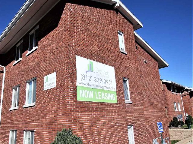 Town and Country 2 Bedroom Apartment for Rent at 120 S Kingston Dr, Bloomington, IN 47408