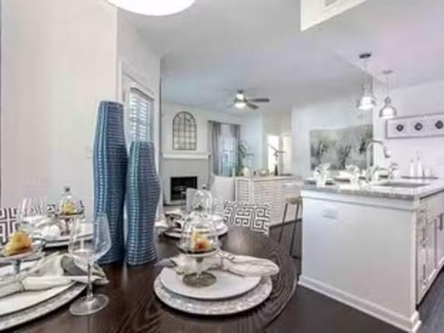 Town Center Crossing, 2727 Bens Branch Drive, Kingwood 1 Bed.