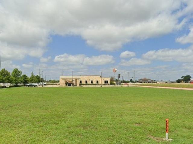 Town Center Dr, League City, TX 77573