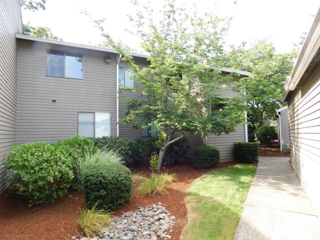 Town Center Heights Apartments 2 Bedroom Apartment for Rent at 11545 Se Stevens Rd, Happy Valley, OR 97086 Sunnyside