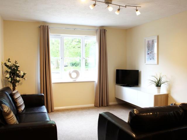 Town Centre, West Green, Crawley RH11, 1 bed flat to rent, £1,295 pcm | PrimeLocation
