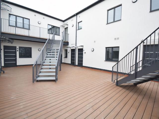 Town Centre, Hatfield AL10, 1 bed flat to rent, £1,350 pcm | PrimeLocation