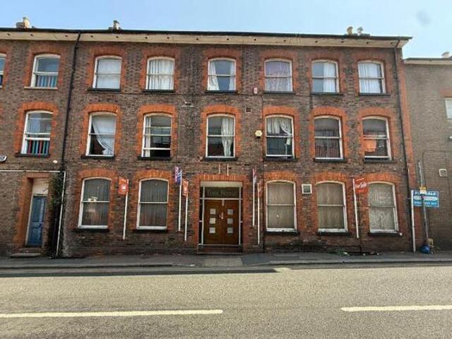 Town Centre, Park St West, Luton, 1 Bedroom Flat
