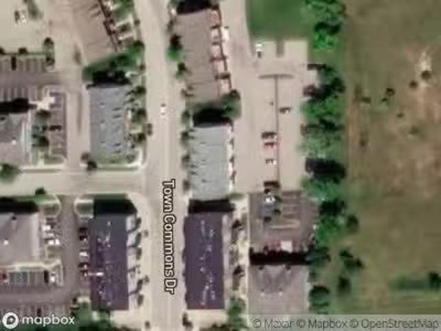 Town Commons Dr