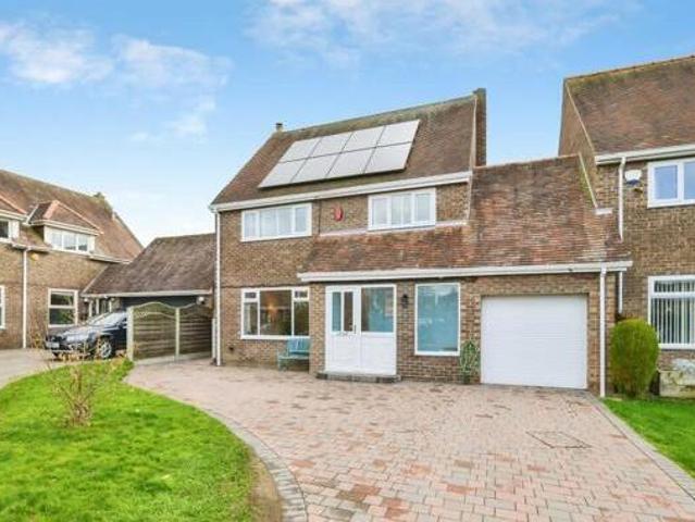 Town Farm Close, Bishopton, 4 Bedroom Link