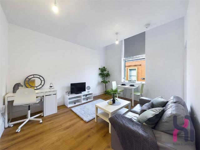 Town Hall, Bexley Square, Salford. Studio to rent £1,050 pcm £242 pw
