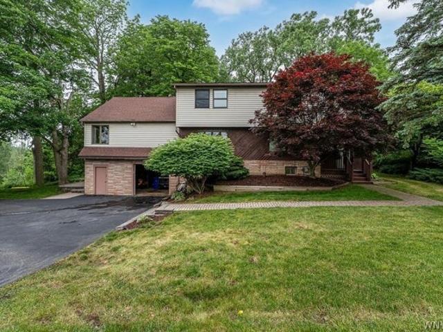 Town Line Rd, Lancaster, Home For Sale