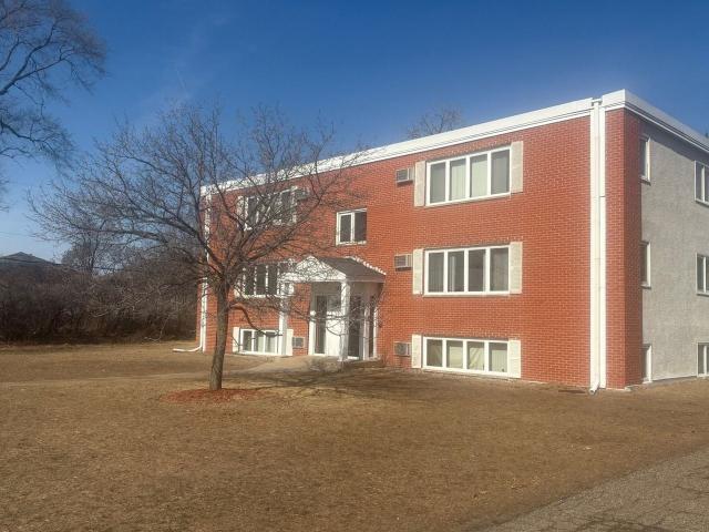 Town Properties 3 Bedroom Apartment for Rent at 1121 1121 1129 79th Avenue NE, Spring Lake Park, MN 55432