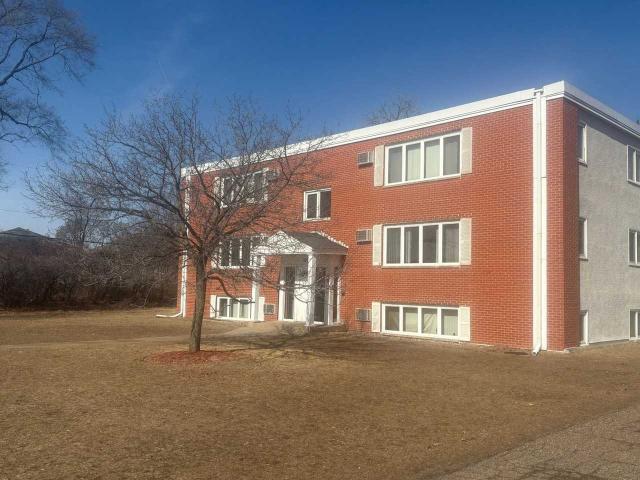 Town Properties 3 Bedroom Apartment for Rent at 1121 1121 1129 79th Avenue NE, Spring Lake Park, MN 55432
