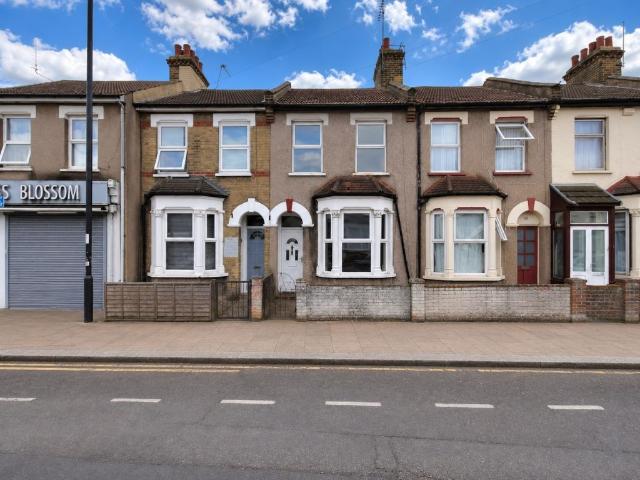 Town Road, Edmonton N9, 3 bed property to rent, £2,150 pcm | PrimeLocation