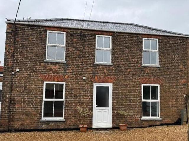 Town Street, Upwell, 4 Bedroom Semi detached