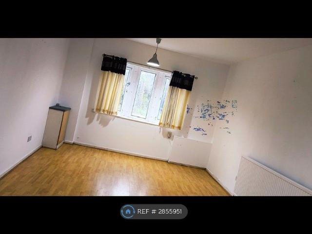 Town Street, Pudsey LS28, 1 bed flat to rent, £800 pcm | PrimeLocation