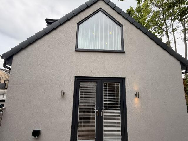Town Street, Pudsey, West Yorkshire LS28, 2 bed flat to rent, £1,200 pcm | PrimeLocation