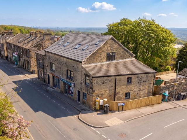 Town Street, Rawdon, Leeds, West Yorkshire LS19, 2 bed flat to rent, £1,350 pcm | PrimeLocation