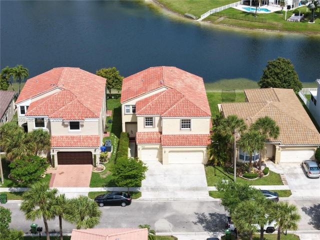 Towngate, Pembroke Pines, FL 33028 | MLS #A11994 | Compass