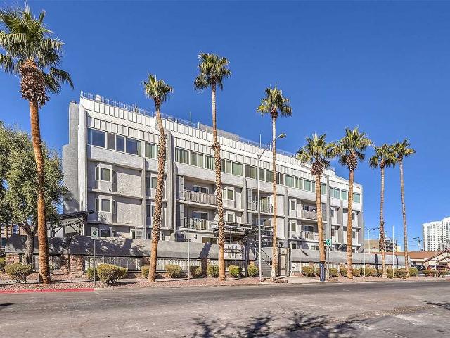 Towne Terrace Studio Apartment for Rent at 330 S 7th St, Las Vegas, NV 89101 Downtown Las Vegas