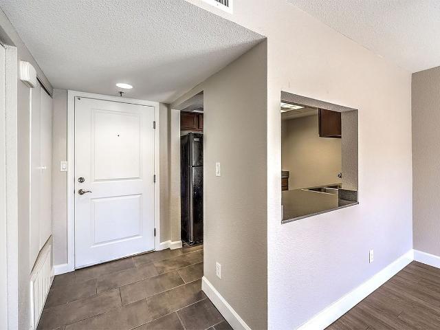 Towne Terrace Studio Apartment for Rent at 330 S 7th St, Las Vegas, NV 89101 Downtown Las Vegas