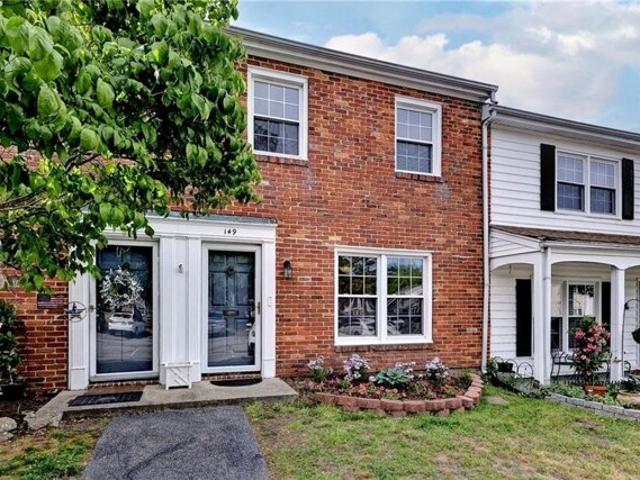 Towne Square Dr, Newport News, Condo For Sale