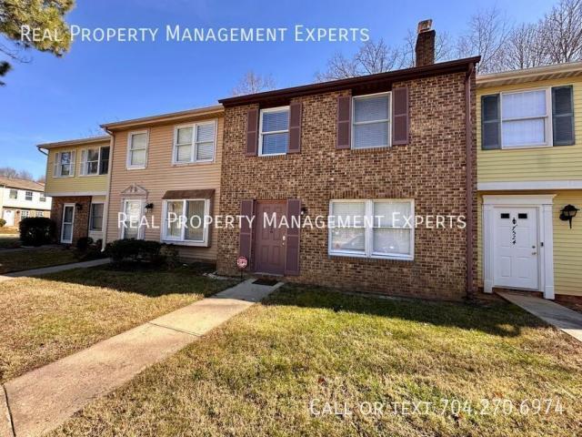 townhouse 3 bedroom, Charlotte NC 28227 DS88374646