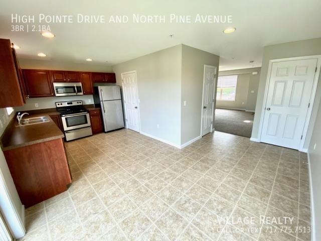 townhouse 3 bedroom, Spring Grove PA 17362 DS88436853