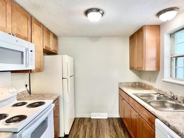 townhouse 3 bedroom, York PA 17402 DS88141168