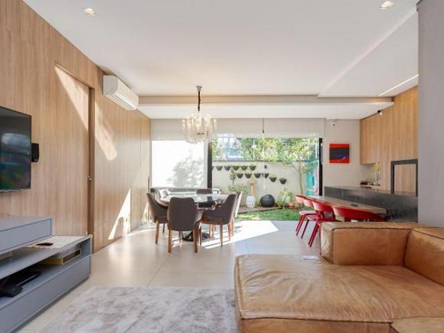 Townhouse com 3 dormitórios à venda, 210 m² Bom Retiro Curitiba/PR