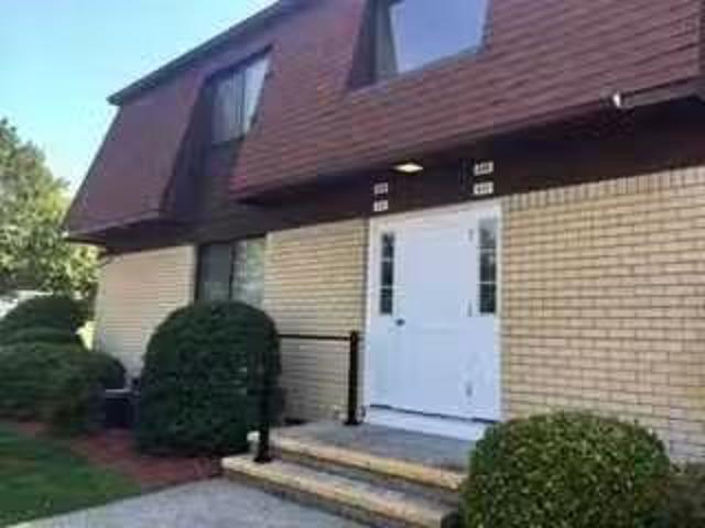 Townhouse, Condo Poughkeepsie Twp, NY 616 Cherry Hill Drive