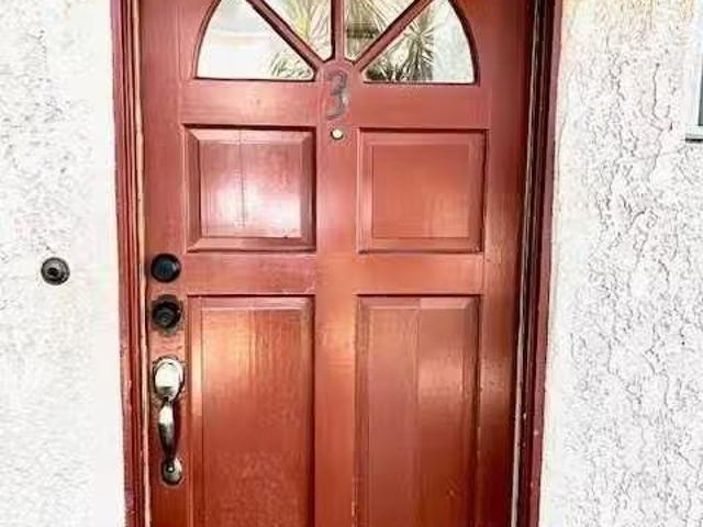 Townhouse, Contemporary Northridge, CA 17061 Roscoe Blvd #3