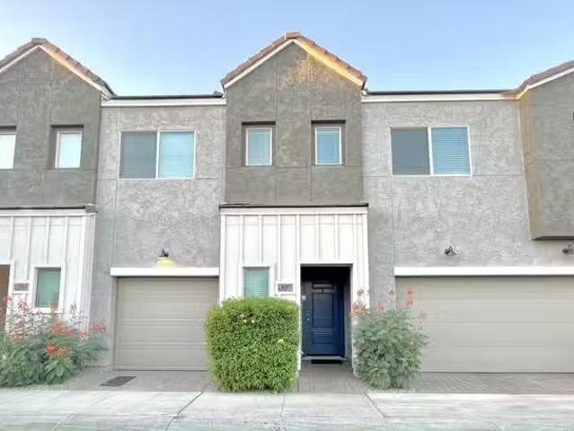 Townhouse, Contemporary Phoenix, AZ 8157 N 22nd Dr