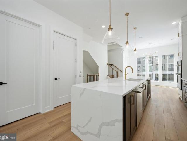 townhouse Chevy Chase MD ES101241760