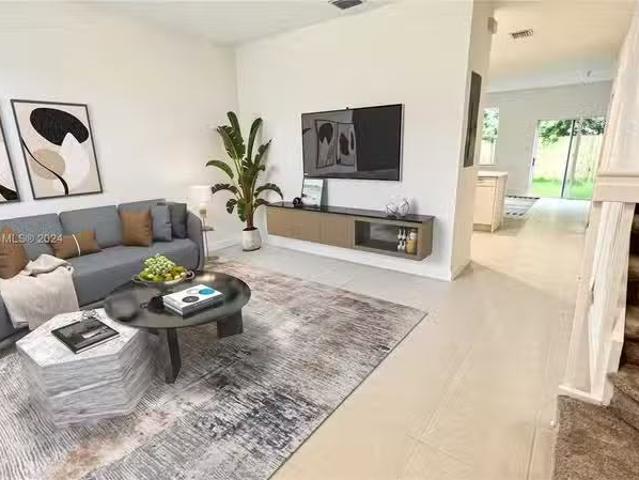 Townhouse, Cluster Home Homestead, FL 2644 Se 19th St #2644