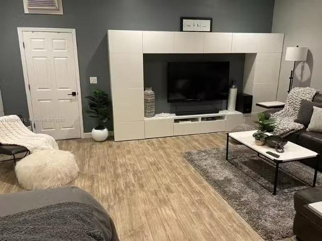 Townhouse Aventura, FL 21008 Ne 34th Ct