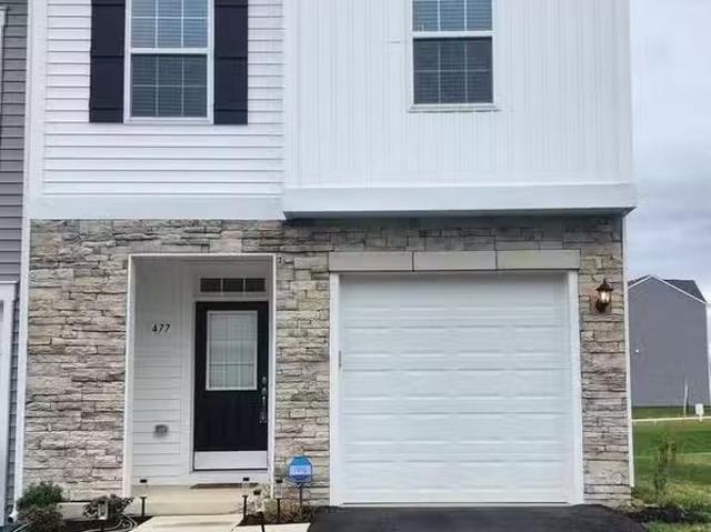 Townhouse, End of Row/Townhouse MARTINSBURG, WV 477 Hillsda.